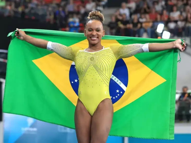 Rebeca Andrade faz história e conquista medalha de prata na ginástica ...